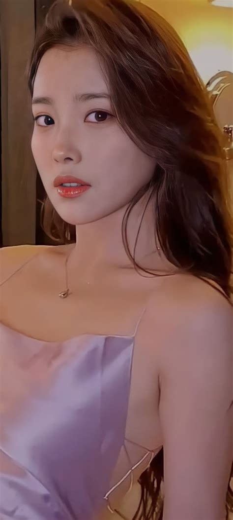 Pin By Rama On Iu Iu Hair Medium Length Hair Cuts Portrait Girl