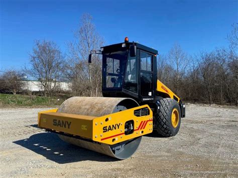 Safety Features Prioritised By Manufacturers For Compaction Rollers Constructionor Com