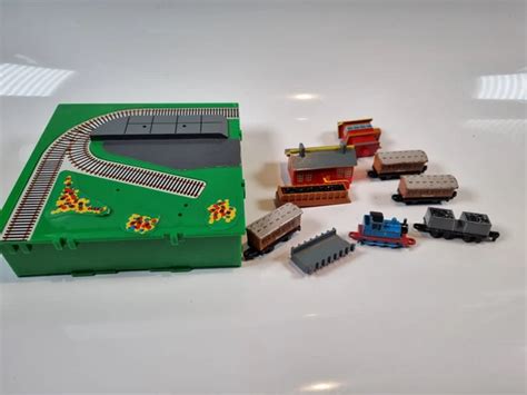 Diecast Ertl Mini Thomas Tank Engine Train Sets 1992 Carry Case Playset £19 99 Picclick Uk