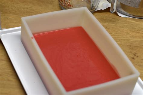 Rainbow Soap How To Make Even Layers In Cold Process Soap Lovin
