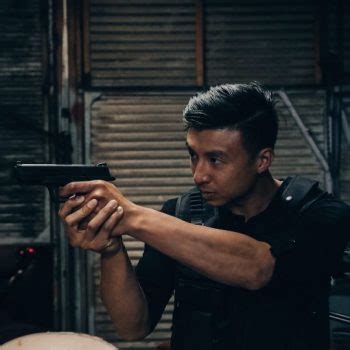 9 Tips To Learn How To Aim A Glock OutdoorWorld Reviews