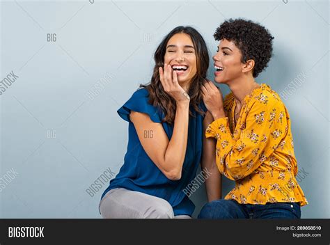 2 Girls Talking To Each Other