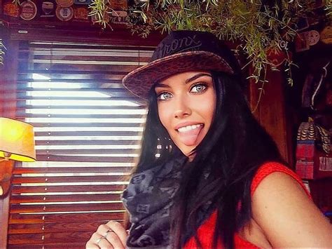 Yaz Jaureguy La Nueva Novia Del Colo Barco Modelo Influencer Y Expareja De Un Reconocido