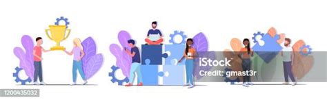 세트 사업가 브레인 스토밍 프로세스 들고 골든 트로피 컵 성공적인 팀워크 개념 컬렉션 남성 여성 동료 팀 수평 전체 길이 개념에 대한 스톡 벡터 아트 및 기타 이미지