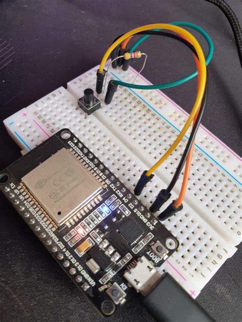 کنترل Gpio برد Esp32 بصورت سخت افزاری و نرم افزاری با وب سرور دیجی اسپارک