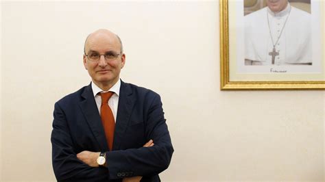 Vatikanbank Chef Ernst Von Freyberg Tritt Offenbar Zurück Der Spiegel