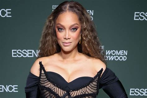Tyra Banks Addresses Americas Next Top Model Backlash In Awards Show