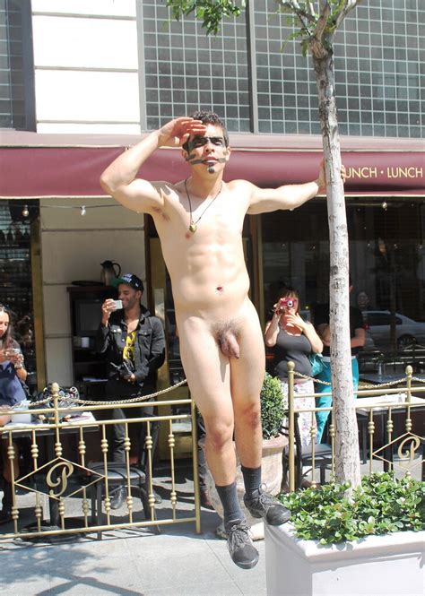 Naked Guys In Public Gifs Pics Photo BoyFriendTV