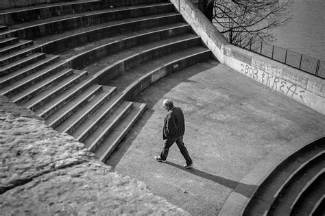 배경 화면 단색화 M2 사람들 거리 그림자 요약 계단 생명 리옹 빛 윤곽 경치 라이카 도시의 검정 흰색 필름 2836x1887