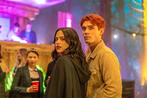 Riverdale Riverdale Fotos K J Apa Camila Mendes 27 No 433