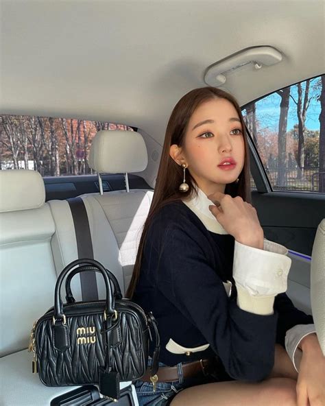 Ive Pics On Twitter Miu Miu Kpop Girls Coach Swagger Bag