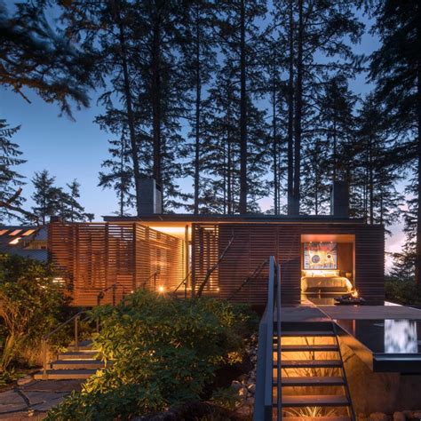 Low Lying Pavilions Form California Meadow House By Olson Kundig