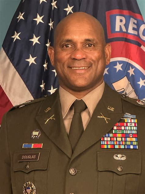 1st Recruiting Brigade Commander U S Army Recruiting Command Bio Display