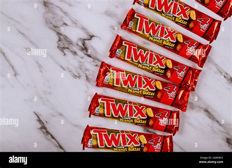 Twix Candy Bar Wrapper Hi Res Stock Photography And Images Alamy