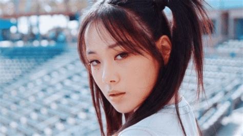 Bibi Kpop Wallpapers Top Free Bibi Kpop Backgrounds Wallpaperaccess