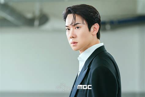 Yoo Yeon Seok Interrogates Chae Soo Bin About Her Kidnapping In When