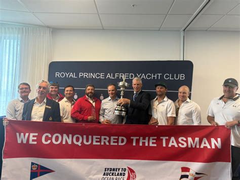 Presentation Ceremony Held As Breeze Deprives Last Two Boats In Sydney