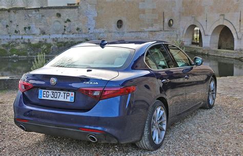 Essai Comparatif Alfa Romeo Giulia Vs Mercedes Classe C Nos Photos