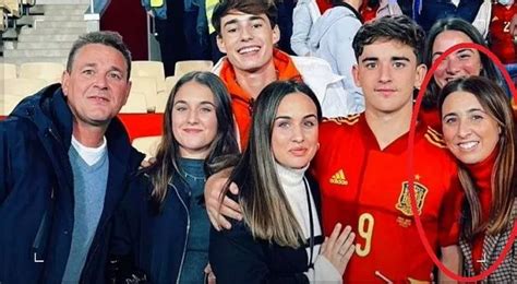 Real Pictures Of Gavis Mother With Whom Barcelona Player Pique