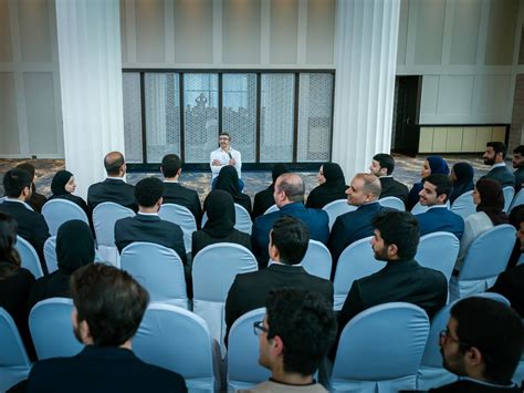 عبدالله بن زايد يلتقي طلبة الإمارات الدارسين في أستراليا وكالة أنباء