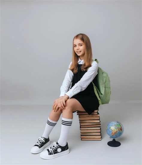 96 000 School Models Pictures