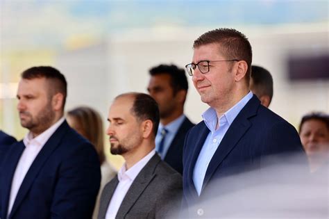 Hristijan Денеска имав чест да присуствувам на поставувањето на камен темелникот на фабриката