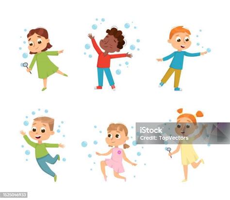 귀여운 소년 소녀들이 재미있는 벡터 세트를 가지고 비누 거품을 불고 있다 개념에 대한 스톡 벡터 아트 및 기타 이미지 개념 구 귀여운 Istock