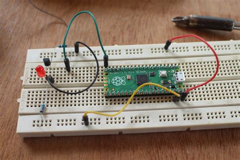 Getting Started With Raspberry Pi Pico Using Micropython And C Cnx Software