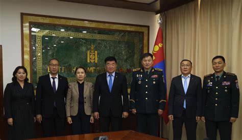 Батлан хамгаалахын сайд С Бямбацогт БАТЛАН ХАМГААЛАХ ЗЭВСЭГТ ХҮЧНИЙ