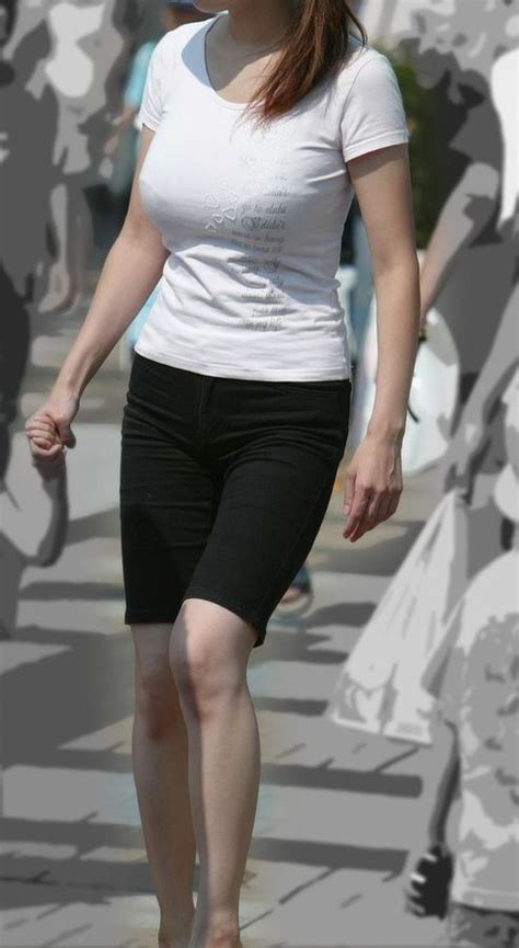 画像巨乳の癖にノースリーブ着ちゃう女