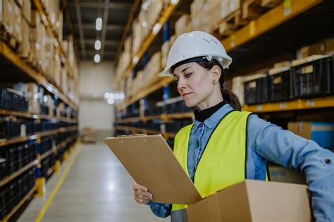 15 Powerful Warehouse Resume Objective Examples