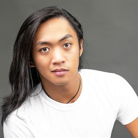 Roderick Fernando Content Creator Instagram Linkedin