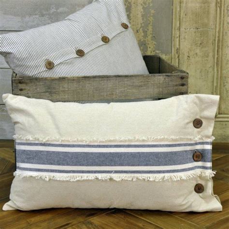 10 Farmhouse Style Pillows For A Cozy Home