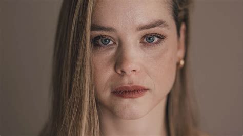 11 Quiet Behaviors Of A Person Who Is Miserable In Their Relationship Yourtango