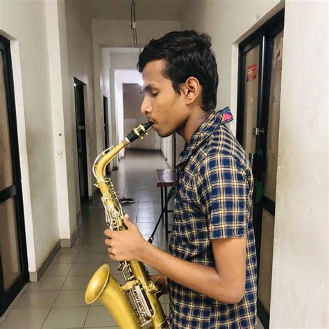 කවදාවත් පෙනුමෙන් මනුස්සයෙක් මනින්න එපා 😥💗 By Keshu Vlog Facebook