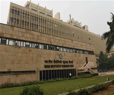 Mit Vs Iit Which One Is Better Mindstick Yourviews