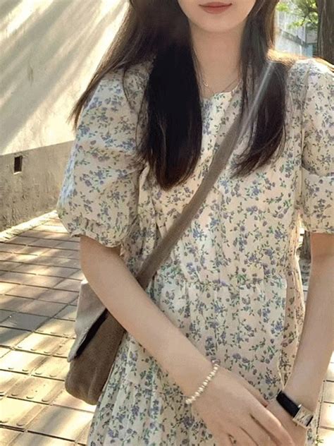 플라워 패턴💞 리베르 잔꽃 퍼프원피스휴양지룩러블리룩여름반팔롱 원피스바캉스룩 에이블리