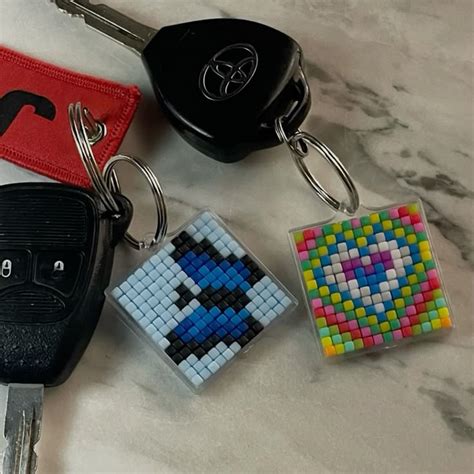 Cute 13x13 Pixelated Keychains Diy Keychain Safety Pin Jewelry Patterns Keychain