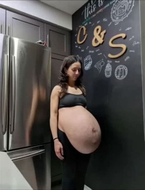 Short Pregnant Woman With Triplets Admit It We A Tumbex