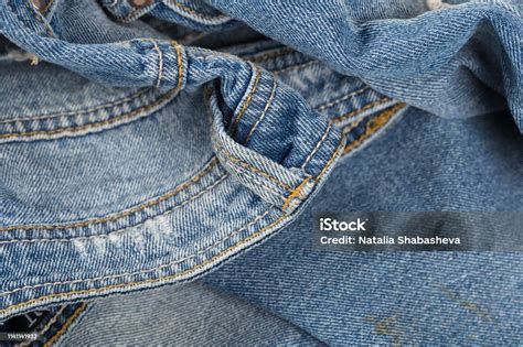 데님 청바지 질감입니다 청바지 배경입니다 데님 청바지 질감 또는 데님 청바지 배경 0명에 대한 스톡 사진 및 기타 이미지 0명 구겨진 구멍 Istock