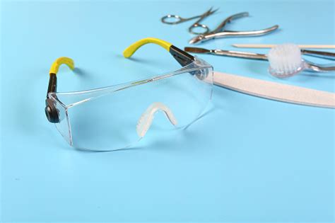 매니큐어 페디큐어 도구 및 액세서리 파란색 배경 평면도의 집합입니다 복사 공간 평평 하다 구성입니다 살 균과 소독의 개념 0명에 대한 스톡 사진 및 기타 이미지 Istock