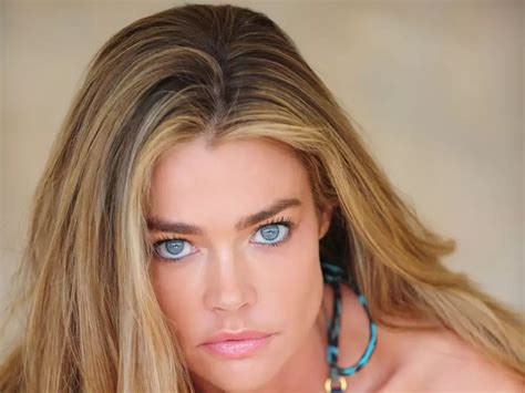 Denise Richards Michael Simon Bikini Shoot In Encino Wallpaper