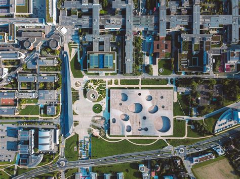 École Polytechnique Fédérale De Lausanne ‐ Epfl