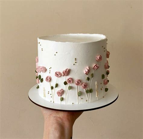 Simple And Creative Birthday Cake Designs Simple Flower Cake Design