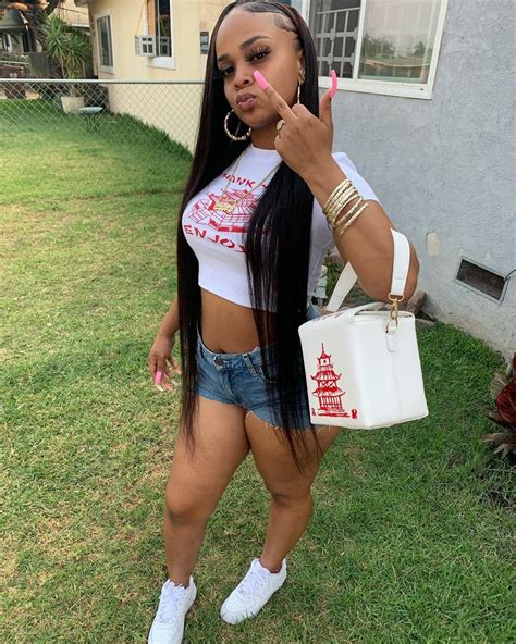 𝓥𝓮𝓻𝓼𝓪𝓬𝓮𝓫𝓪𝓫𝓮 Stunna Girl Outfits Baddie In Japanese Chyna Outfits