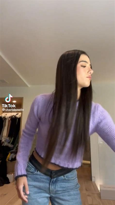Charli Damelio Charli Damelio Photos Tiktok Style Charli D Amelio And Addison Rae