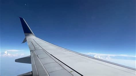 Boeing 737 800 Flying Through Turbulence With Wing Flex At 31000 Feet