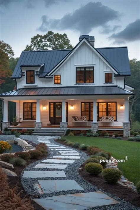 Modern Farmhouse Exterior A Blend Of Elegance And Rusticity Puqqu In