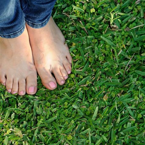 Earthing For Arthritis How Grounding Can Help Reduce Pain