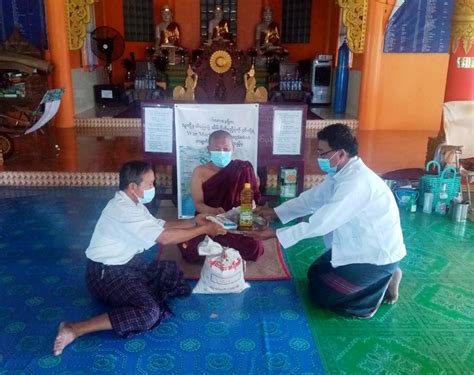 ဧရာဝတီတိုင်းဒေသကြီးအစိုးရအဖွဲ့မှ လှူဒါန်းသော ဆွမ်းဆန်တော် ၊ ဆီ ၊ ဆား ၊ ပဲ ကို ဇလွန်မြို့နယ်အတွင